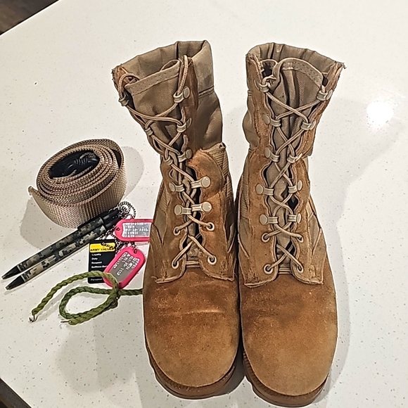 Shoes | Us Military Issue Hot Weather Army Combat Boots Color Coyote ...